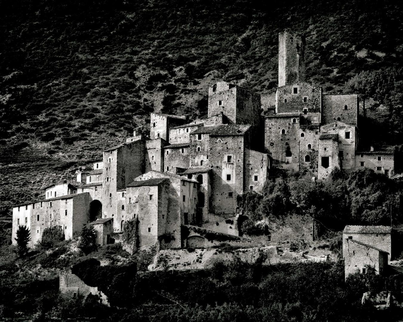 Castello di Postignano, borgo medievale in Umbria